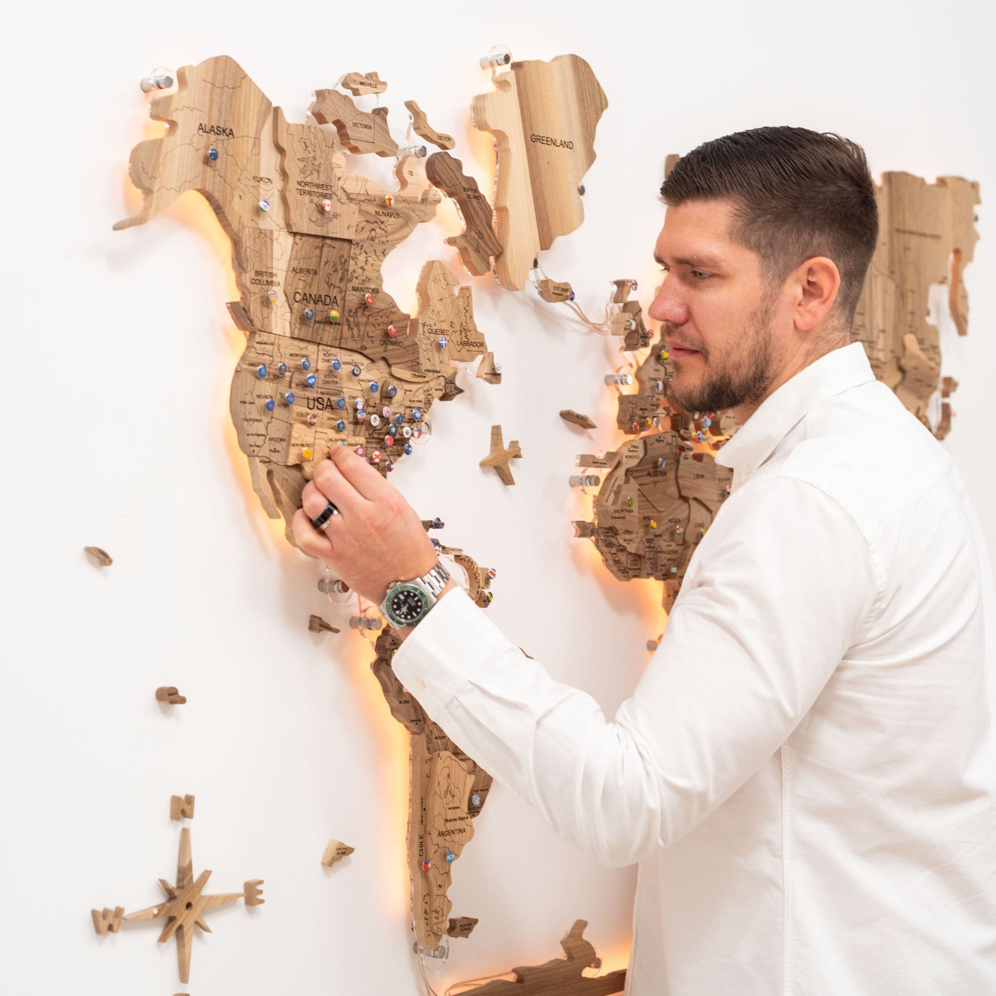 3D Solid Wooden World Maps
