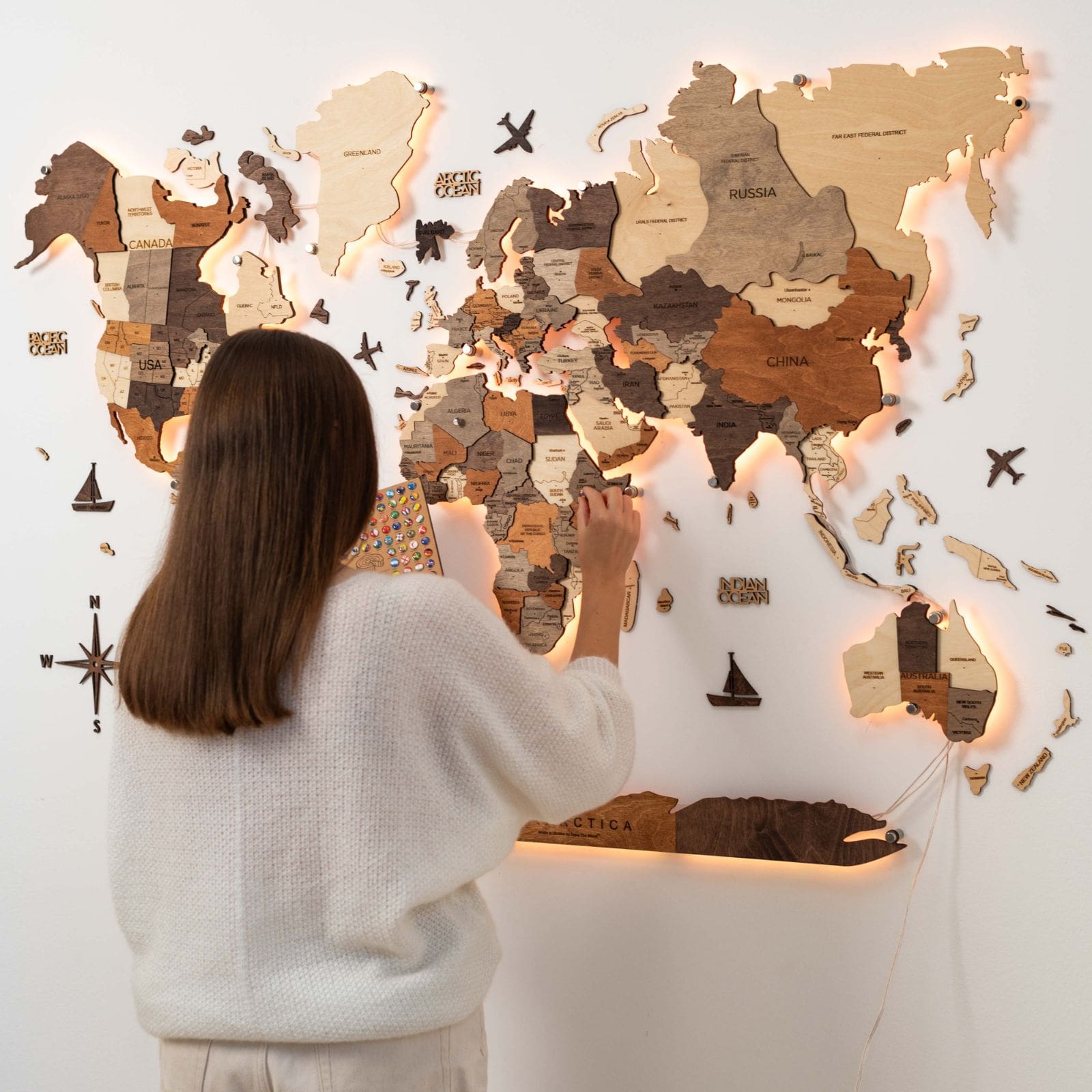 3D LED Wooden World Map from Enjoy The Wood ‣ Order Now
