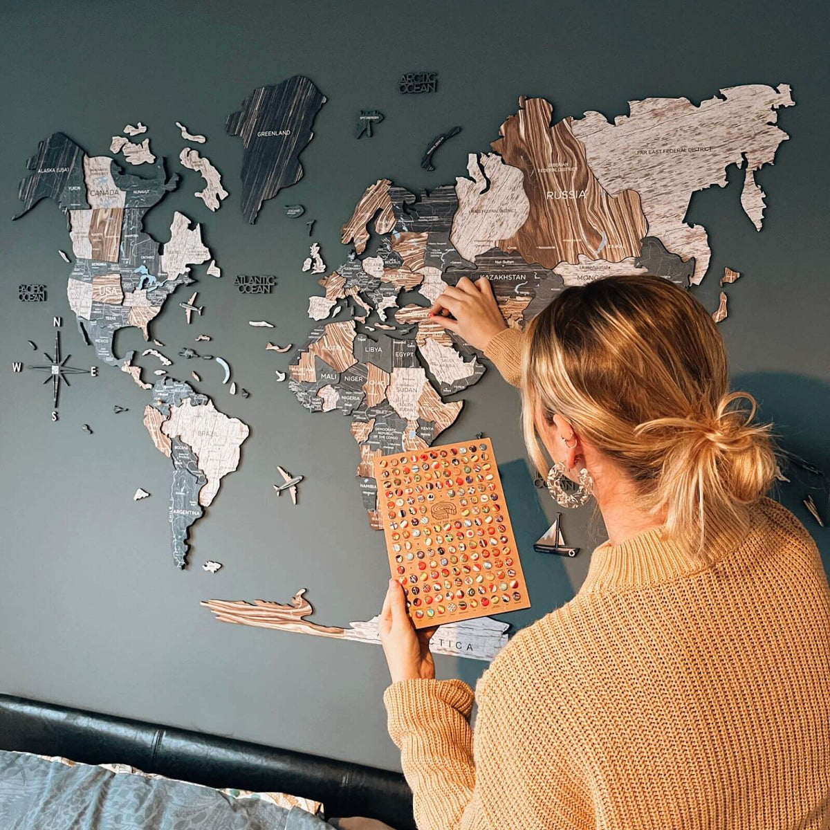 3D Colored Map Flags and Airplanes Pins ‣ Enjoy The Wood